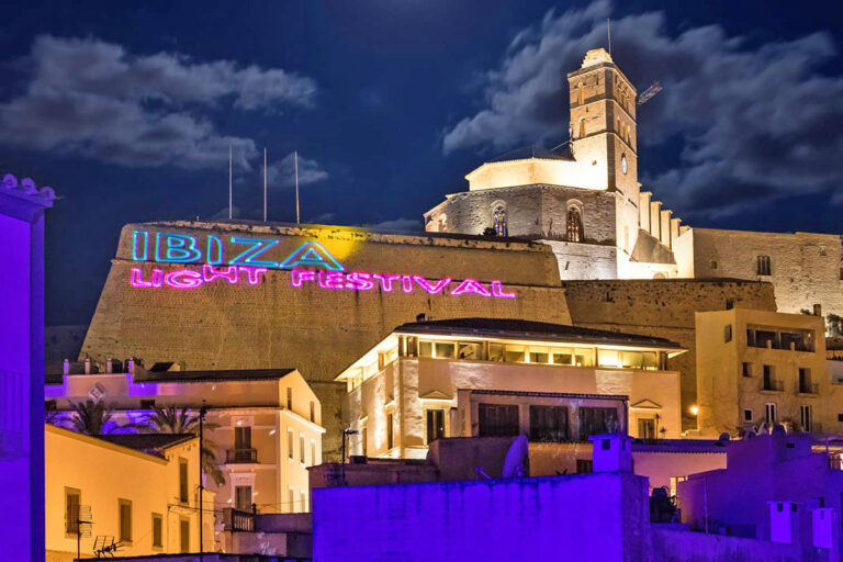 Ibiza Light Festival am Hafen und in der Festungs-Stadt - Ibiza Heute